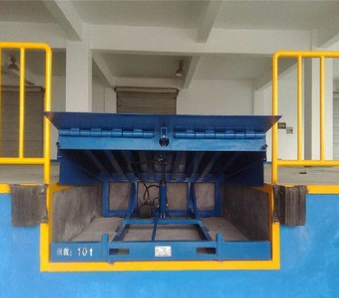 Segel Pintu Mekanis Loading Dock Leveler Tombol Tekan Listrik Hidraulik